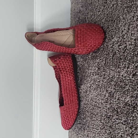 Taryn Rose | Shoes | Taryn Rose Belicia Stretch Metallic Red Woven ...